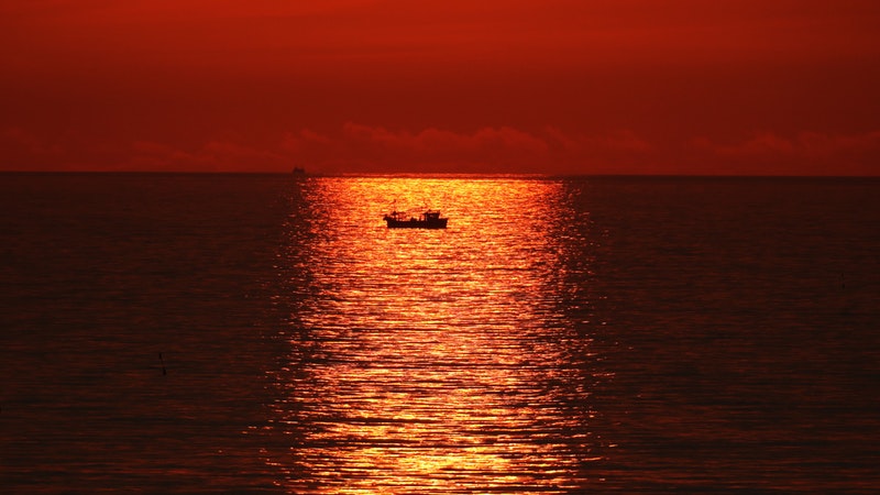 Hotter days, tropical nights and longer warm spells on the rise | ITV News