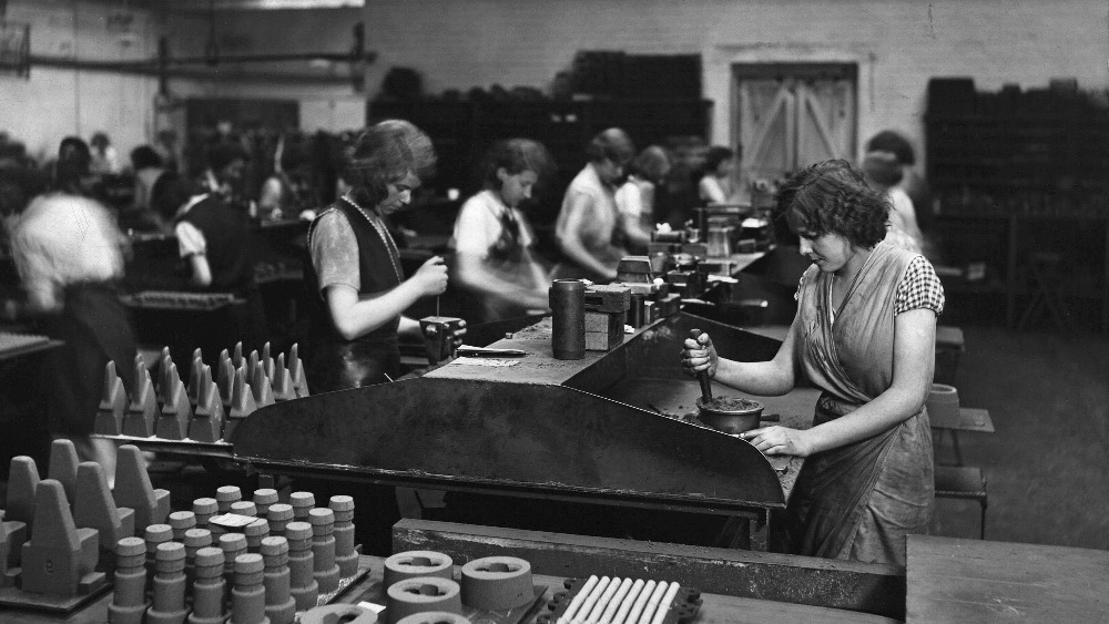 Rare 1920s manufacturing photos released | ITV News Central