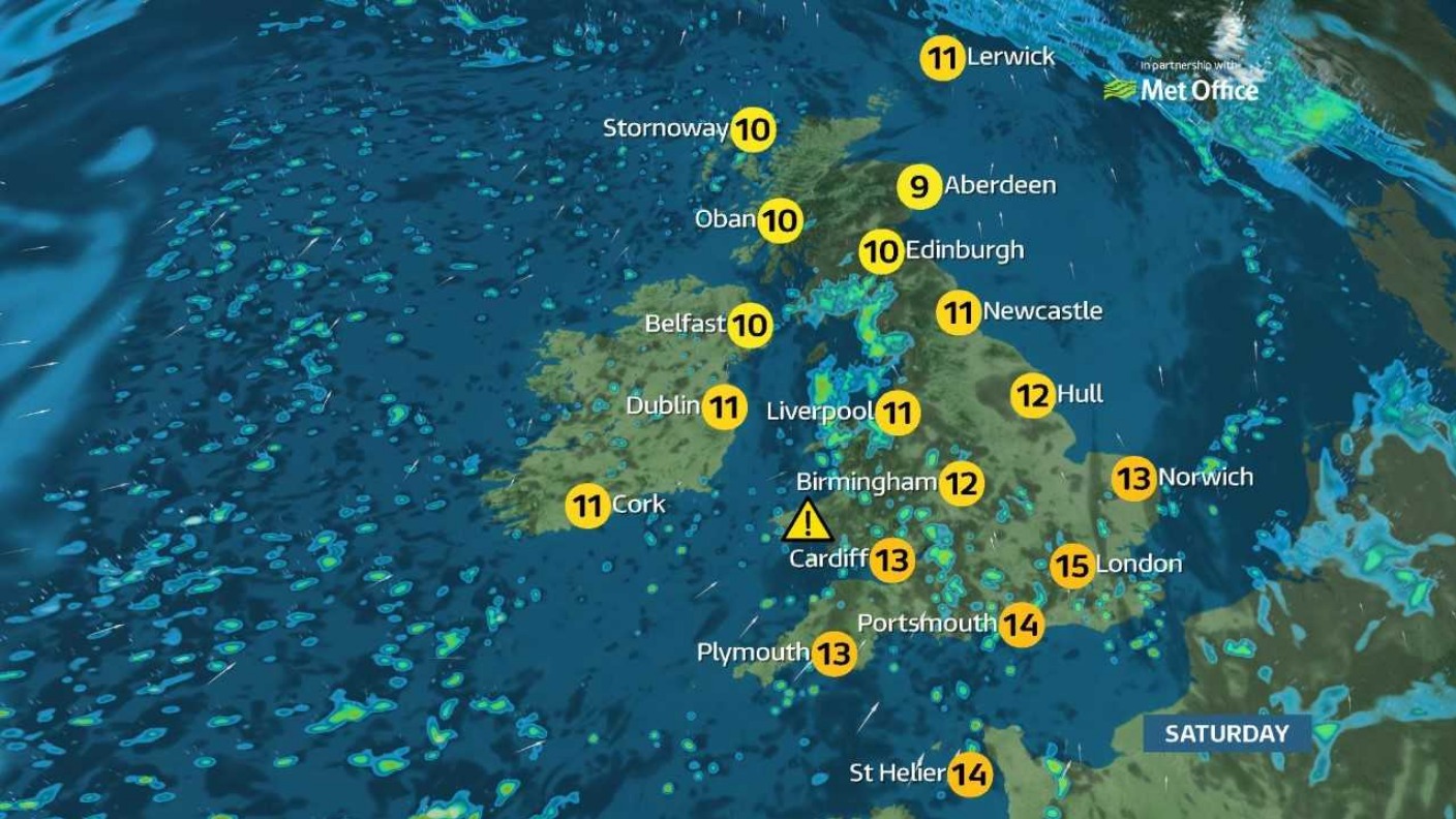 Sunny intervals and showers with a risk of hail and thunder | ITV News