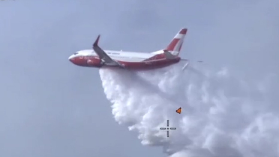 World’s first Boeing 737 air tanker deployed to combat bushfires in New ...
