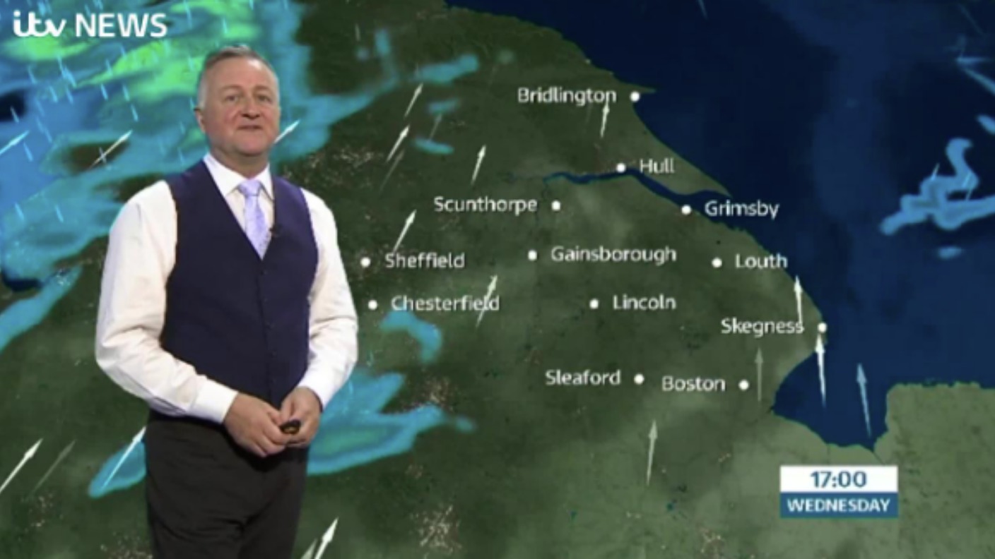 UK Weather forecast: Brightening a little but expect outbreaks of rain ...