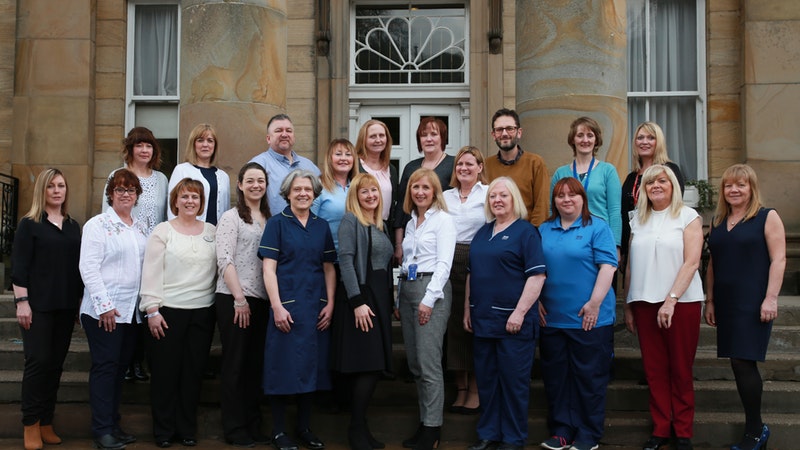 21 nurses given prestigious Queen’s Nurse award | ITV News
