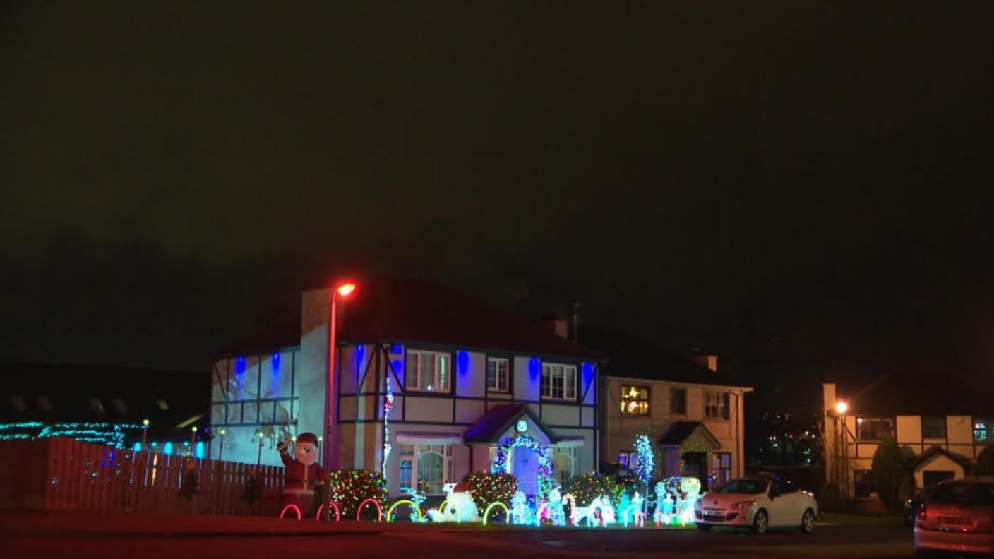 Crackers about Christmas | UTV | ITV News