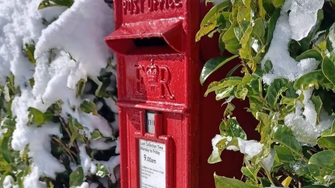 Residents told to check deliveries after Royal Mail post boxes stolen ...