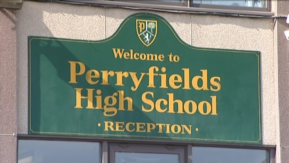 Overcrowded school borrows Council money to build classrooms | ITV News ...