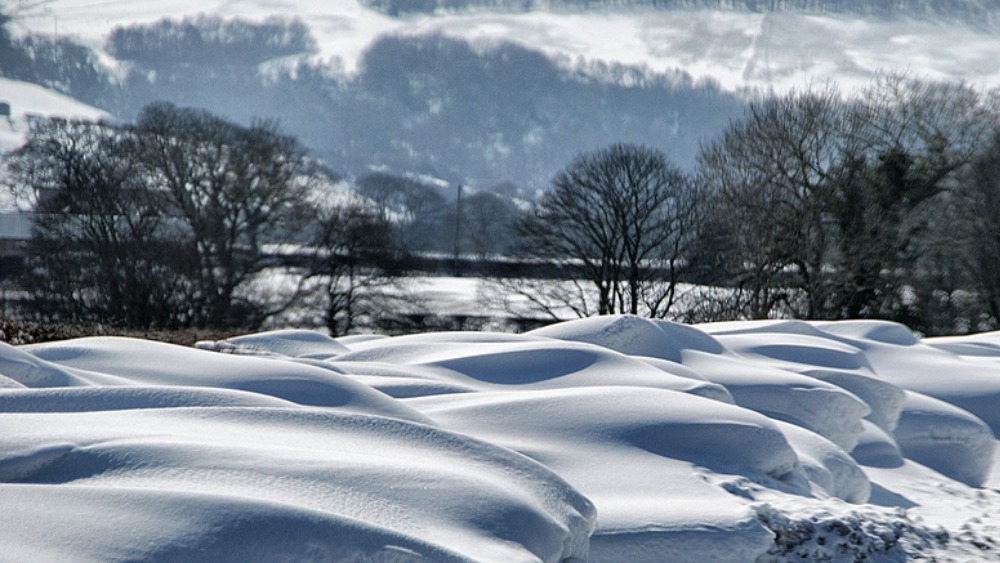 It was cold in March: OFFICIAL! | ITV News Wales