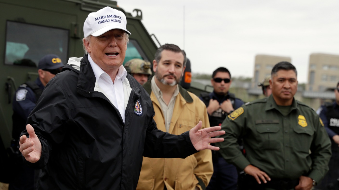Donald Trump visits US-Mexico border amid impasse over wall funding ...