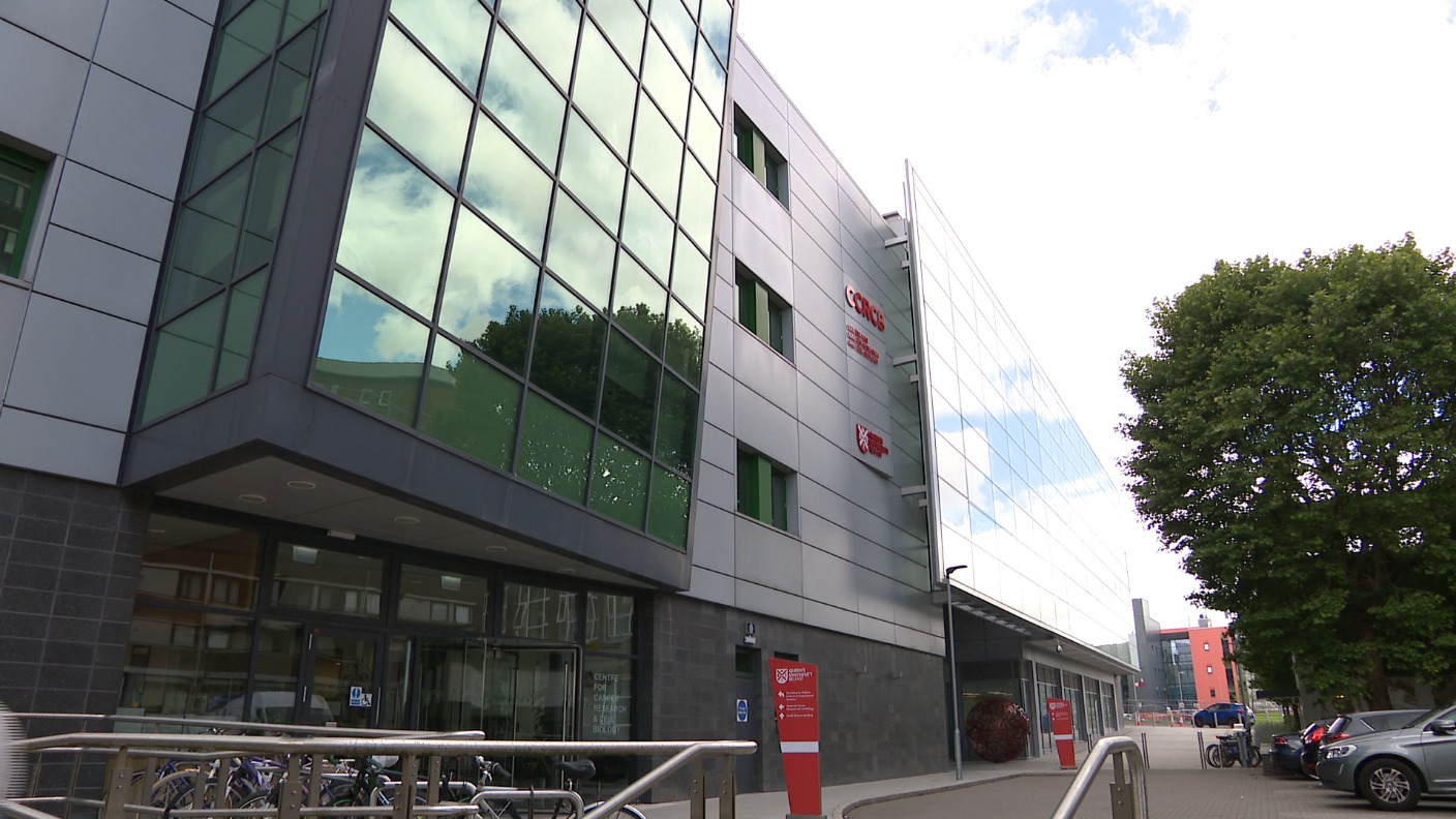 QUB awarded €6m to research fertility-damaging chemicals | UTV | ITV News