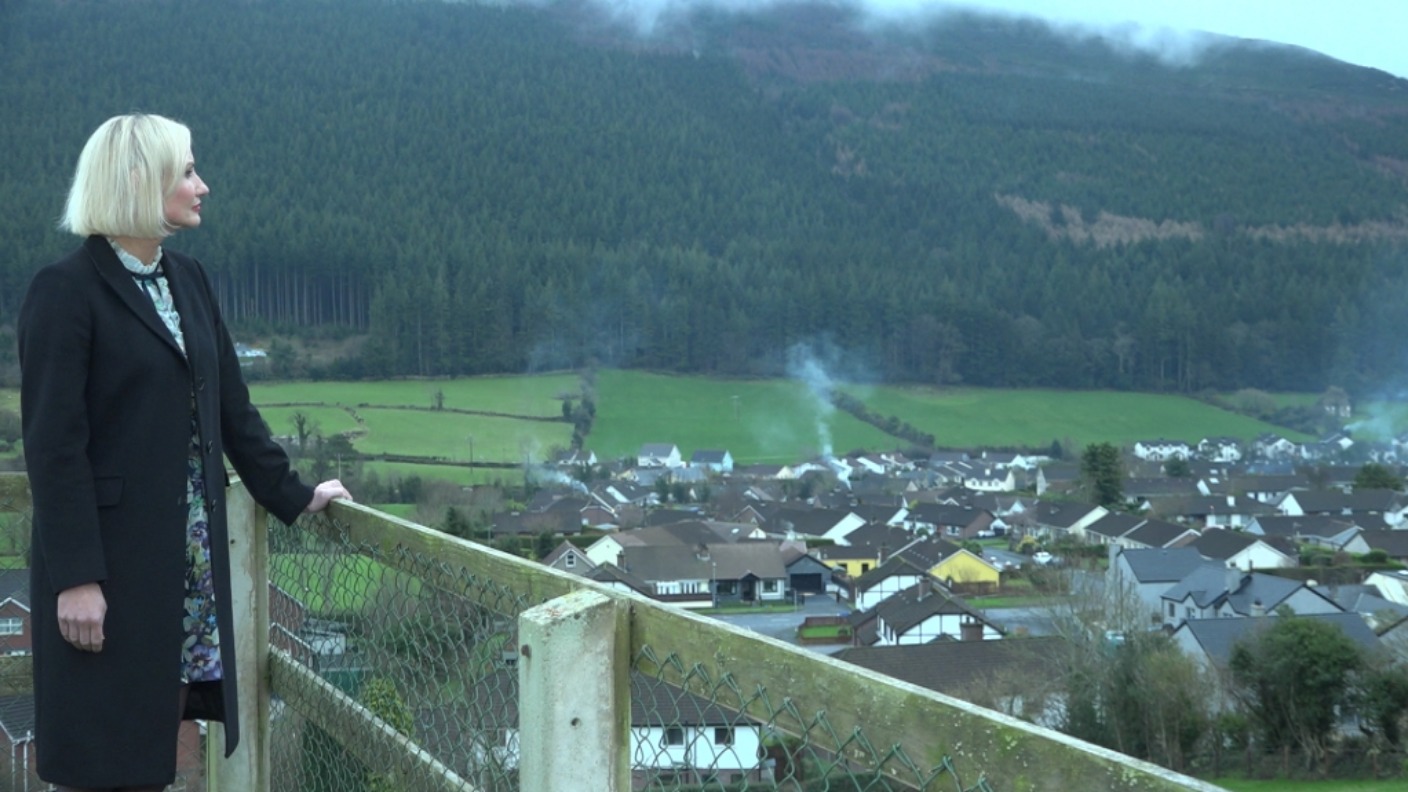 Woman relives the night her family died in a house fire on 20th year of ...