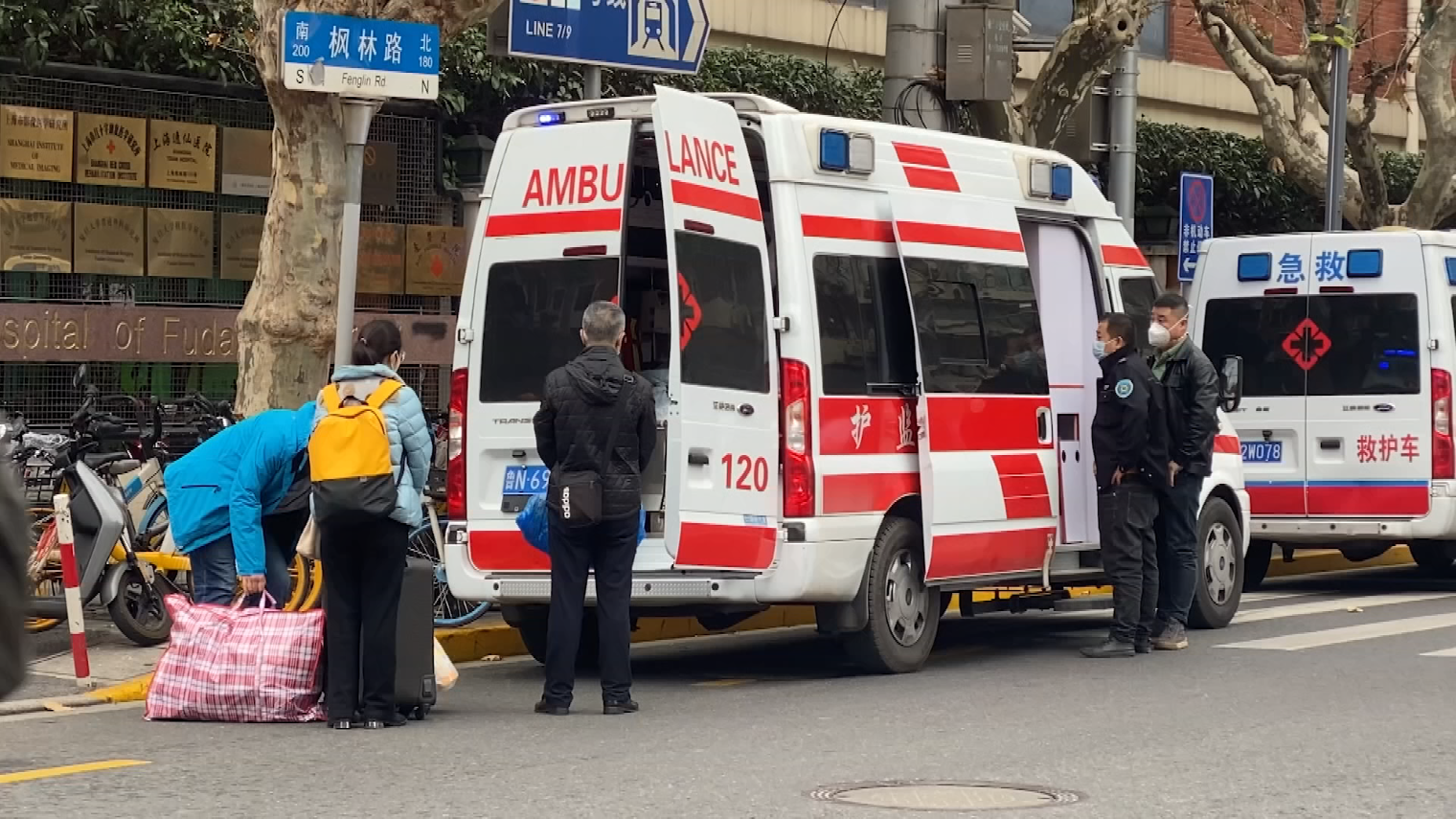 'Hospital chaos and crematorium queues': What China looks like after ...