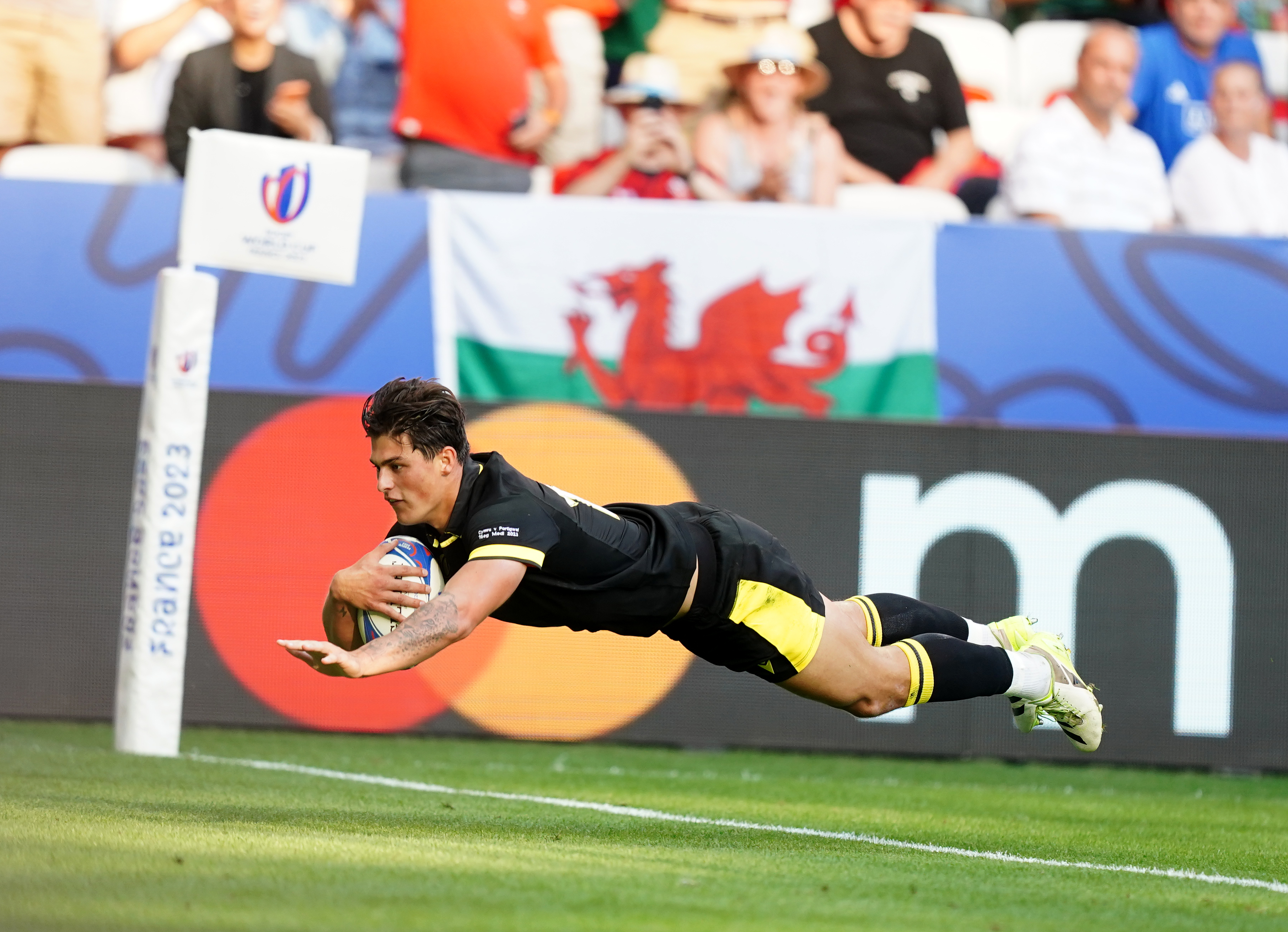 Rugby World Cup: Wales fans react to 'hard to watch' game against ...