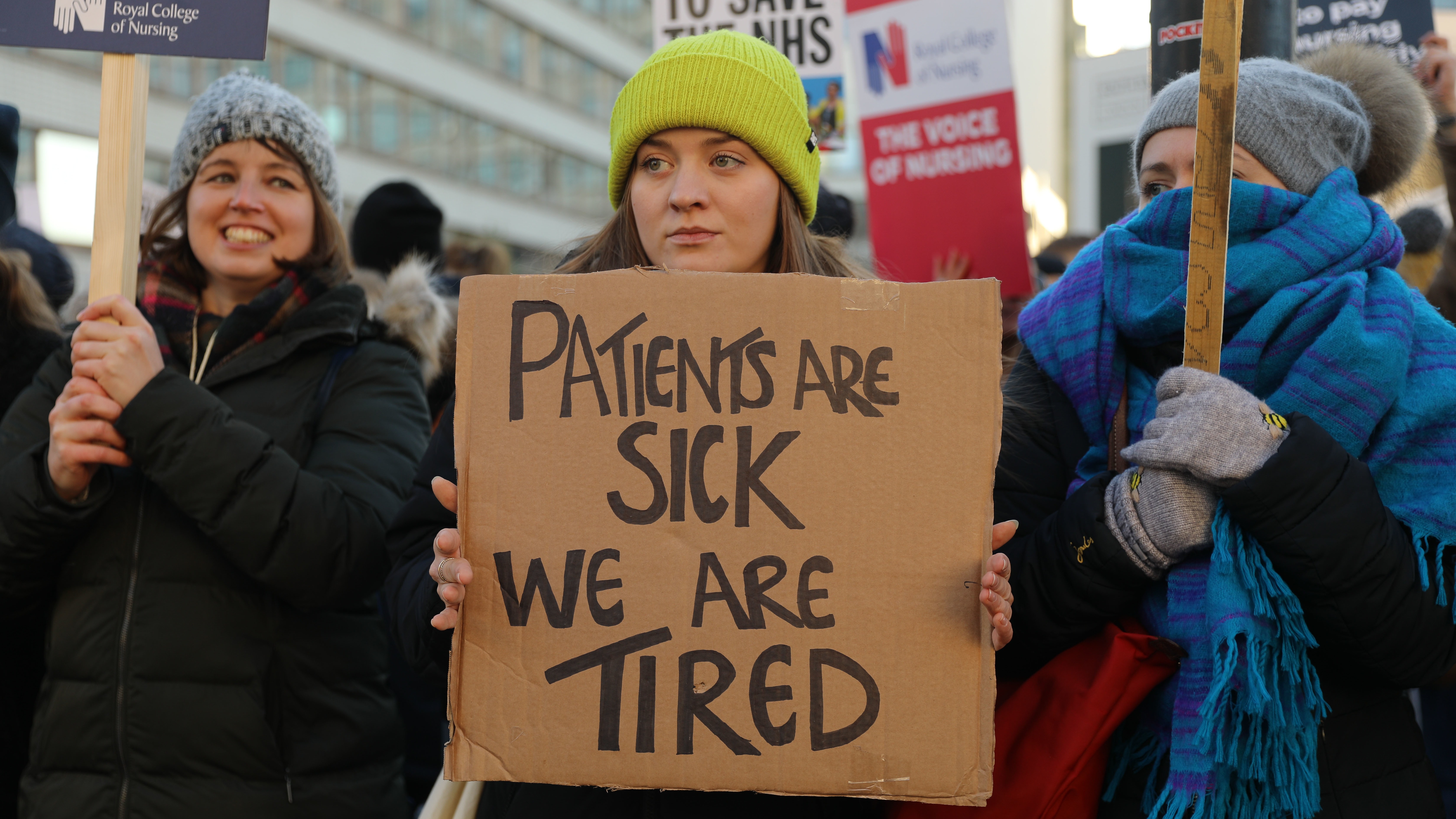 Striking NHS staff could get 'fast-tracked pay rise next year’ after ...