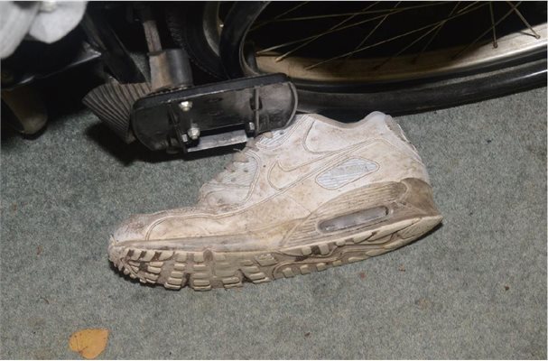 Shoe left at crime scene helps police catch suspect | ITV News Anglia