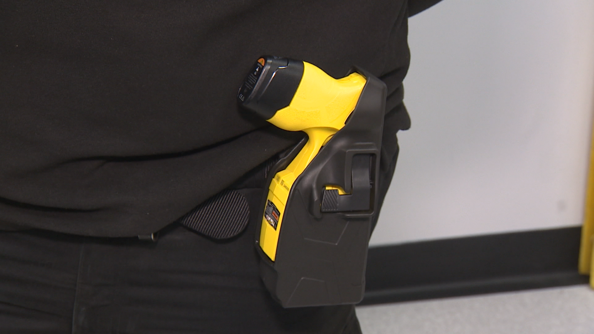Police Federation wants officers armed with tasers to protect against ...