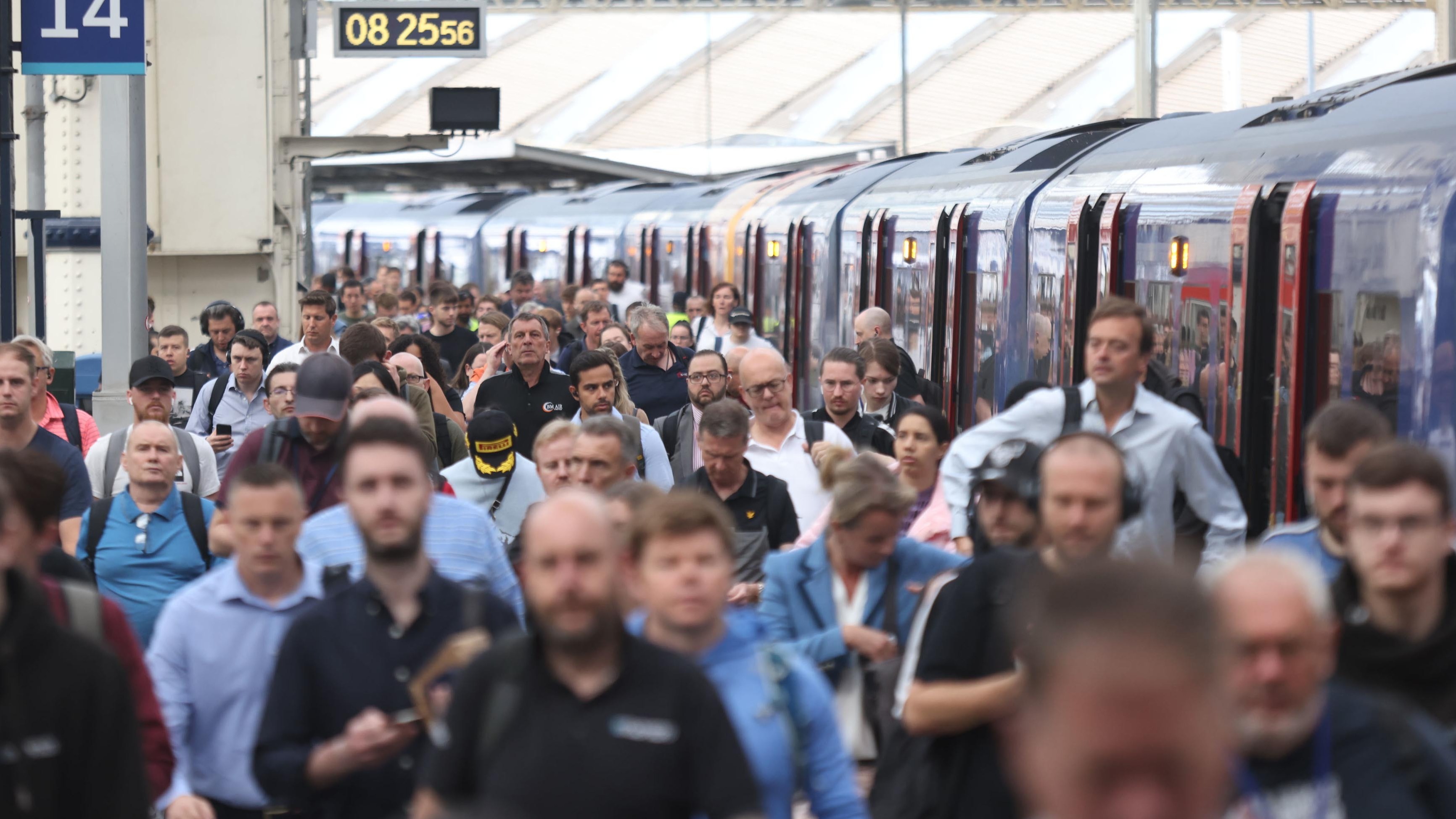 Drivers’ strike causes severe disruption to rail services | ITV News