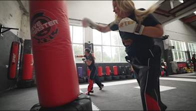 The mother and daughter team taking the world of kickboxing by storm ...
