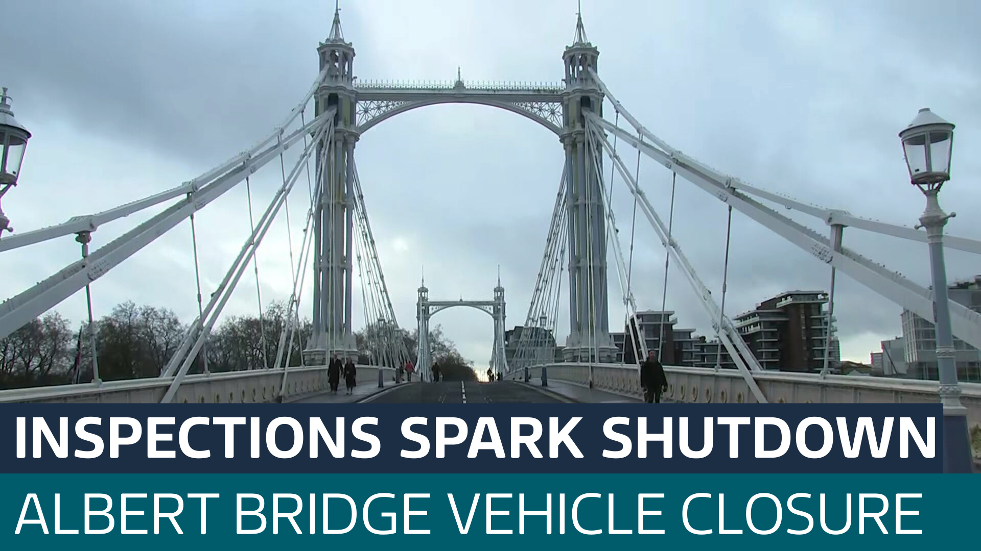Safety concerns shut Albert Bridge to traffic with no confirmed re ...