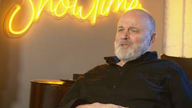 Matthew Kelly and Denise Welch star in Jim Cartwright's brand new play ...