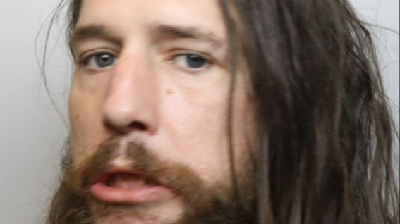 Swindon man jailed after stabbing friend in 'prolonged and persistent ...