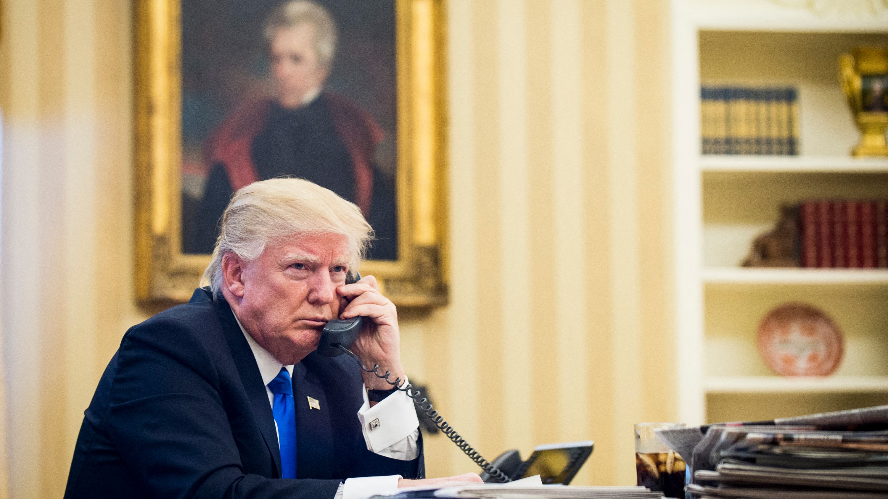 Donald Trump's startling phone call as America readies for the final ...