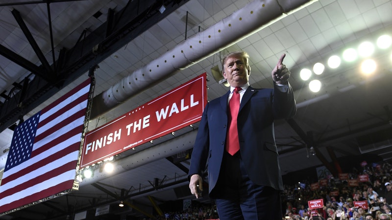 Trump mocks former congressman in Texas amid duelling rallies over wall ...