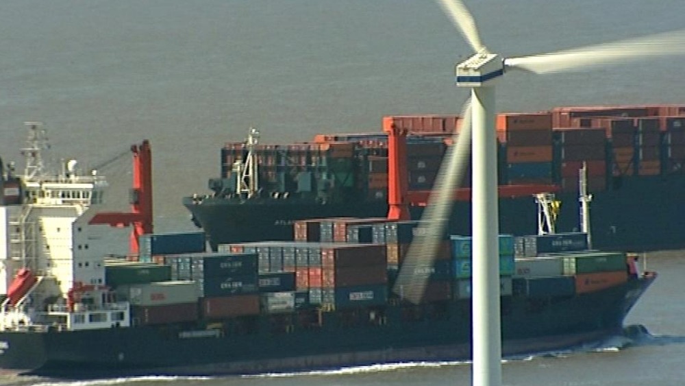 How the Manchester Ship Canal is changing business | ITV News