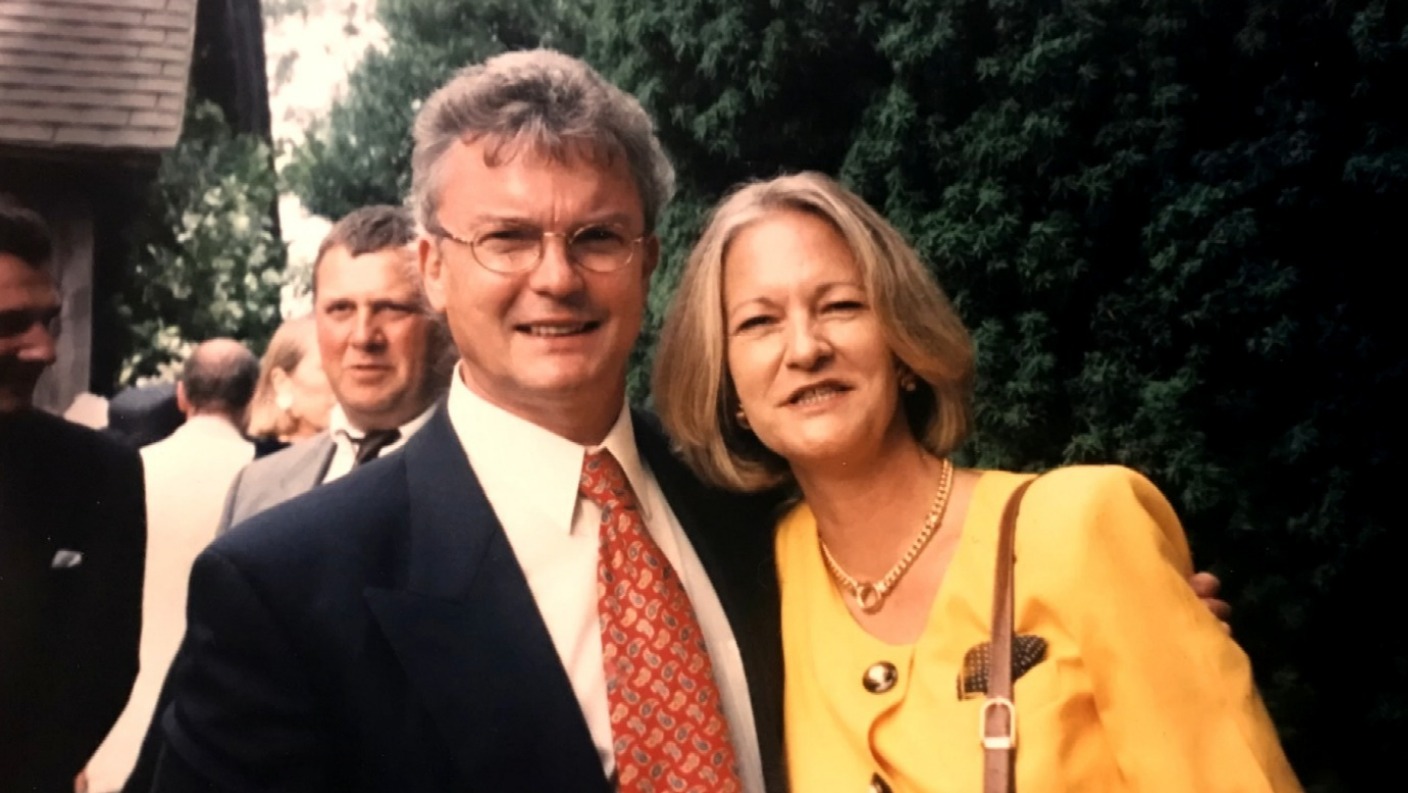 Sally Challen freed as she awaits murder trial after pleading guilty to ...