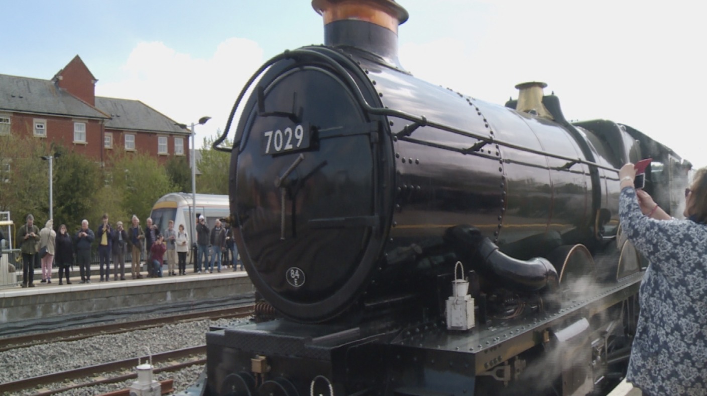 Record breaking steam train starts new journey | ITV News Meridian