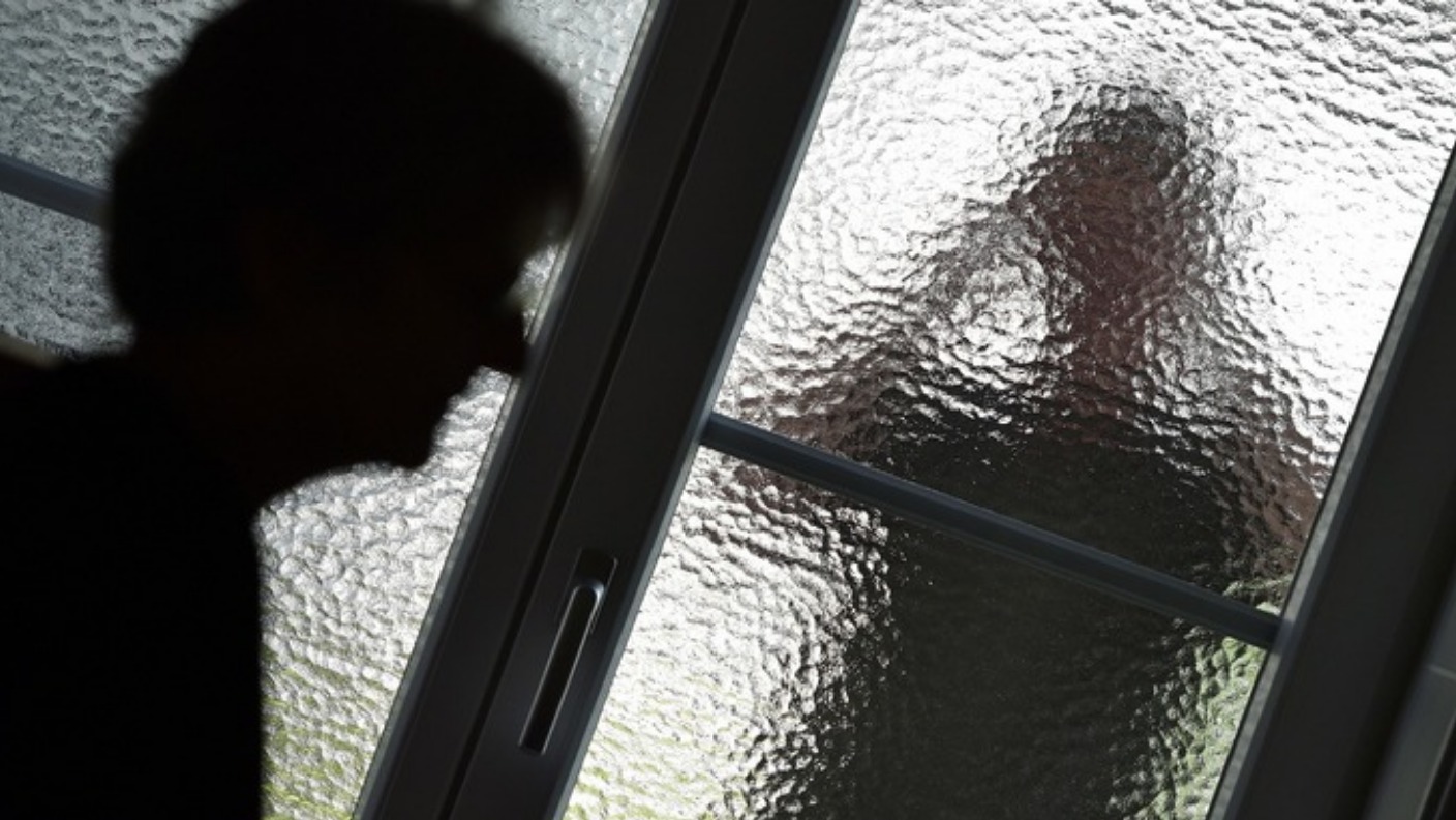 What to do (and not to do) if you are a victim of stalking | ITV News ...