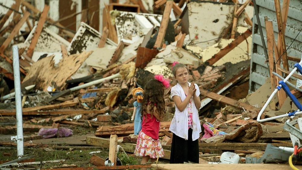 Photographer's account of arriving at school in wake of tornado | ITV News