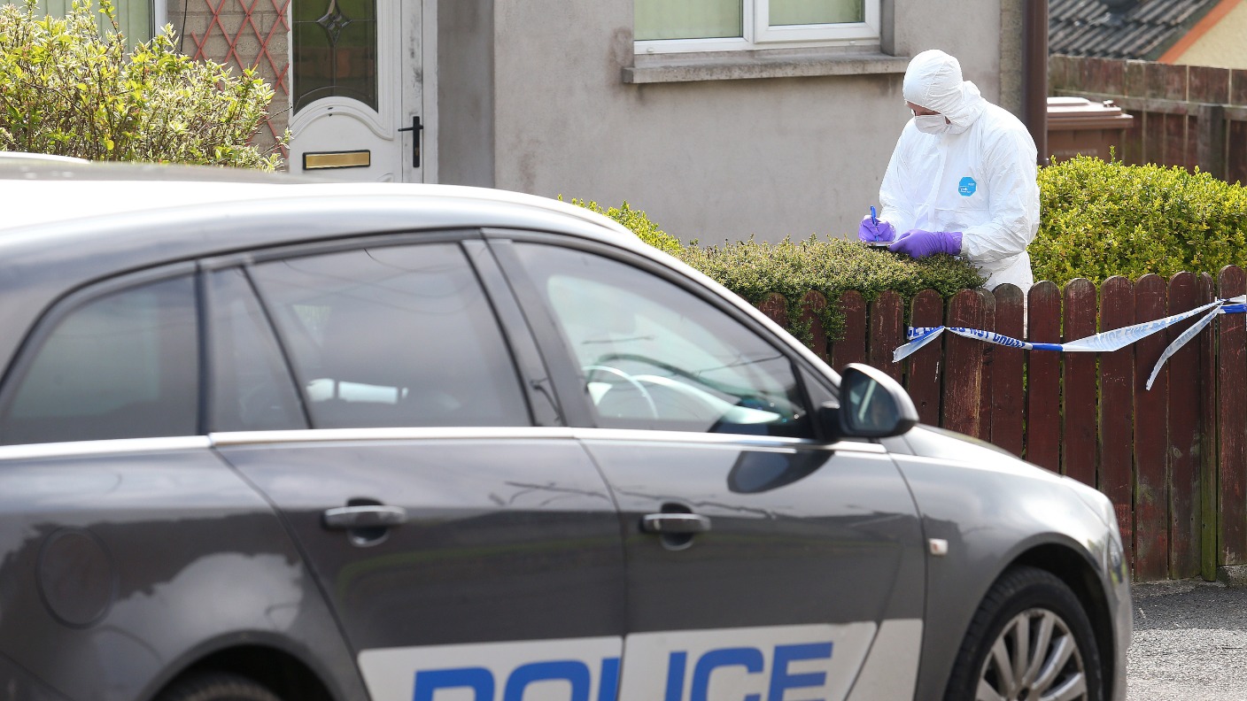 ‘Two viable pipe bombs’ explode outside house in Armagh | UTV | ITV News