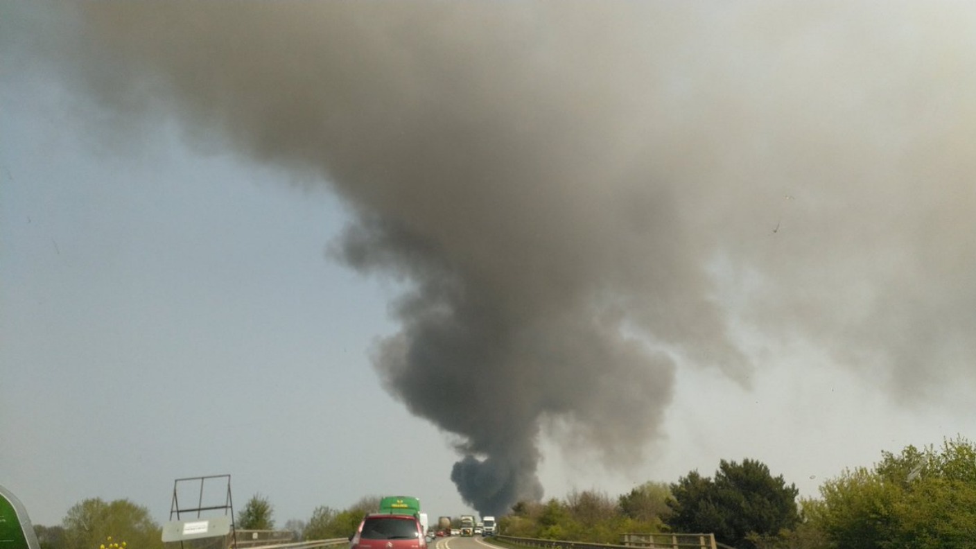 Fire breaks out near A46 in Newark | ITV News Central