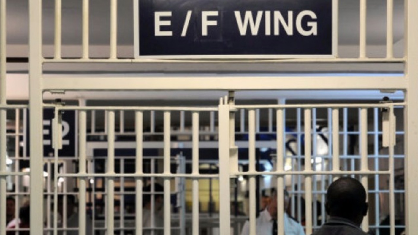 'Poor communication' between governments has led to gang violence in ...