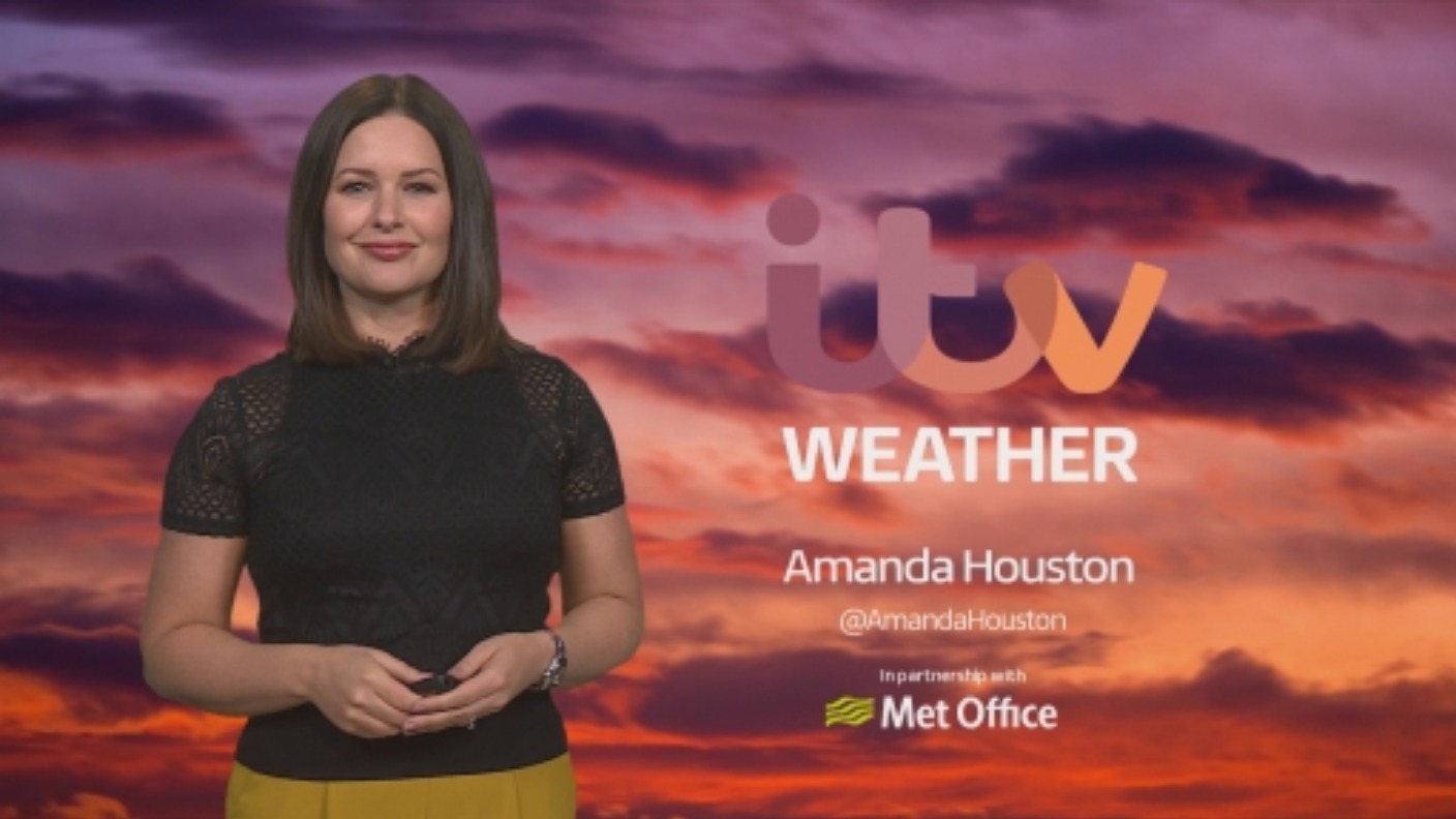 UK WEATHER FORECAST: A warm night for many | ITV News