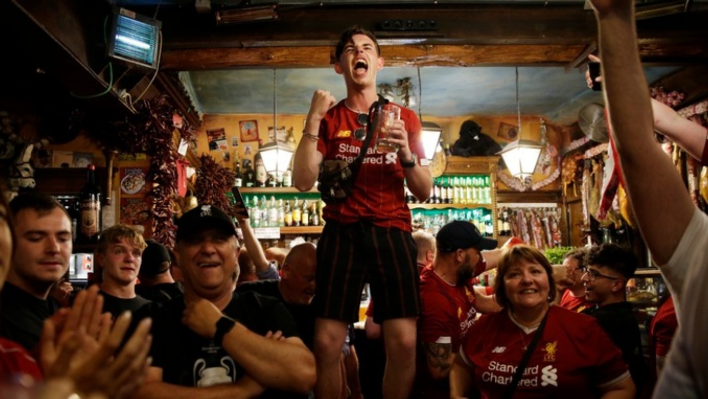 All-night party begins as Liverpool fans celebrate Champions League ...