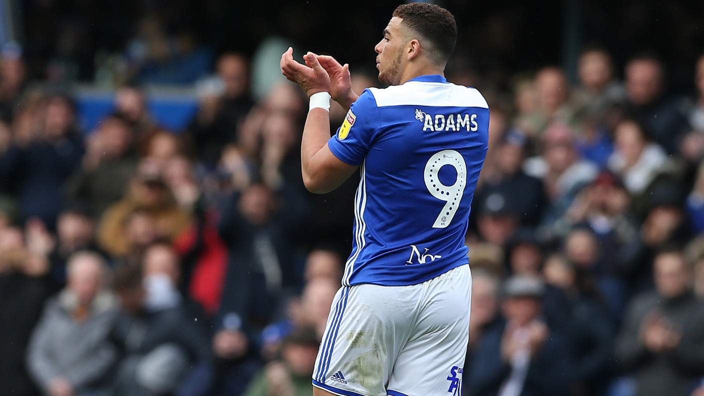 Southampton sign forward Che Adams from Birmingham | ITV News