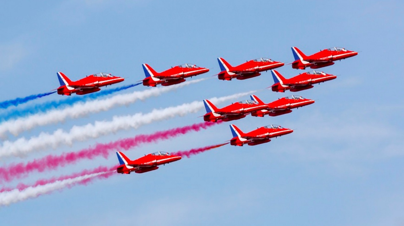Hundreds turn out for Red Arrows fly past to mark 40 years of ...