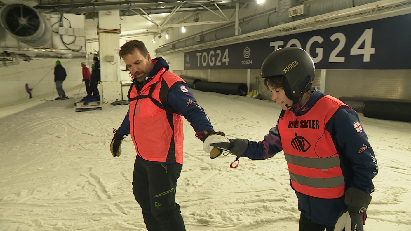 Milton Keynes visually impaired ski squad aims for Paralympics | ITV ...