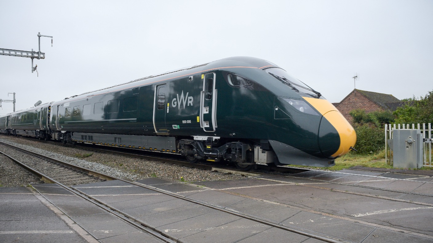 Reduced service on GWR trains due to 'high temperatures' | ITV News Wales
