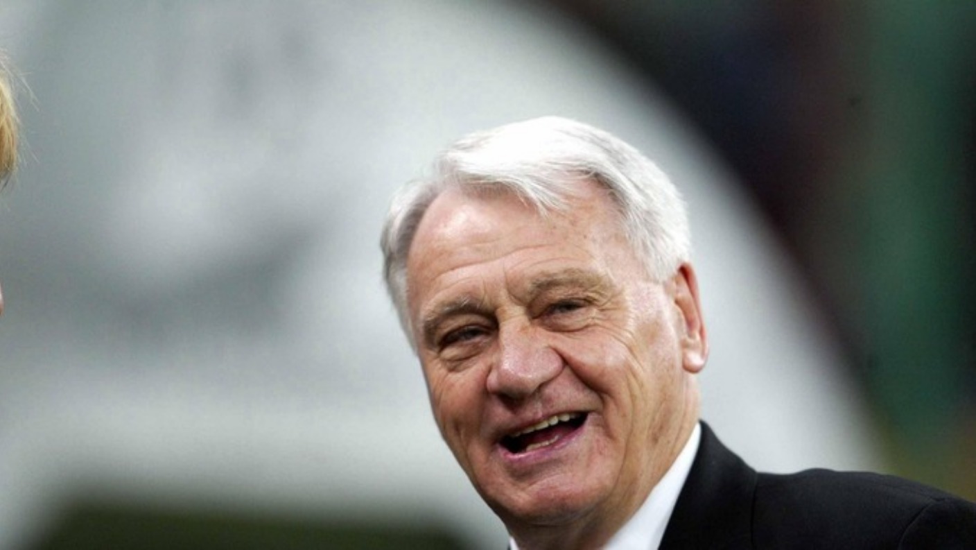 Newcastle United boss Steve Bruce pays tribute to Sir Bobby Robson, a ...