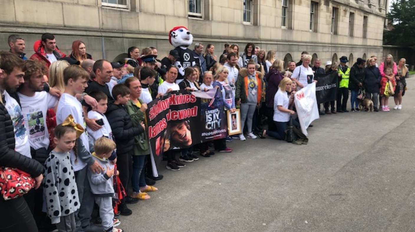 Families who have lost loved ones to knife crime join together in ...