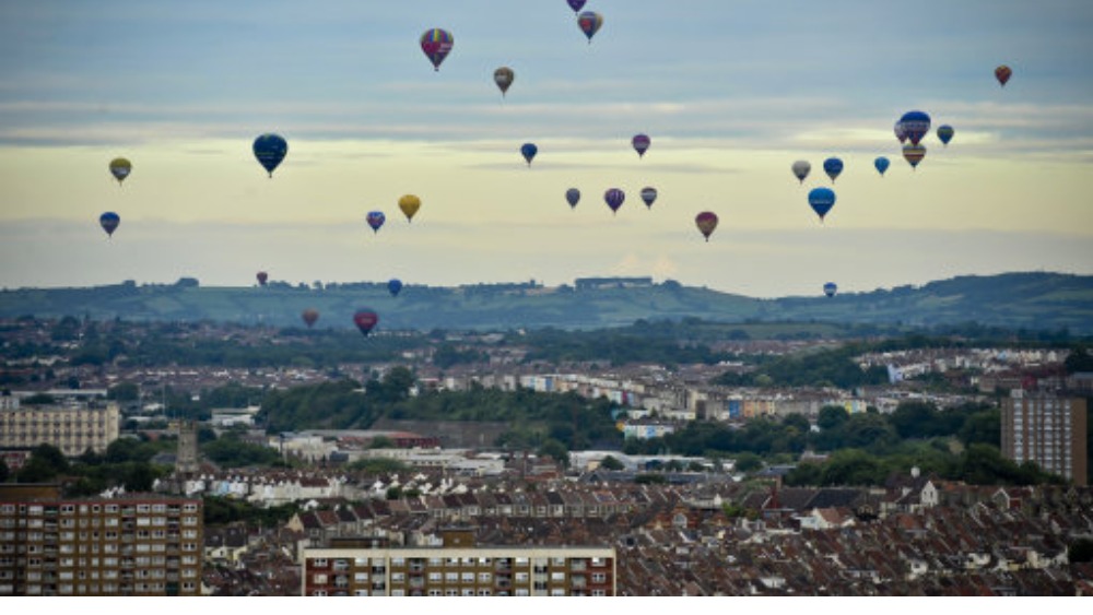 Hot air balloons take to the skies over Bristol | ITV News
