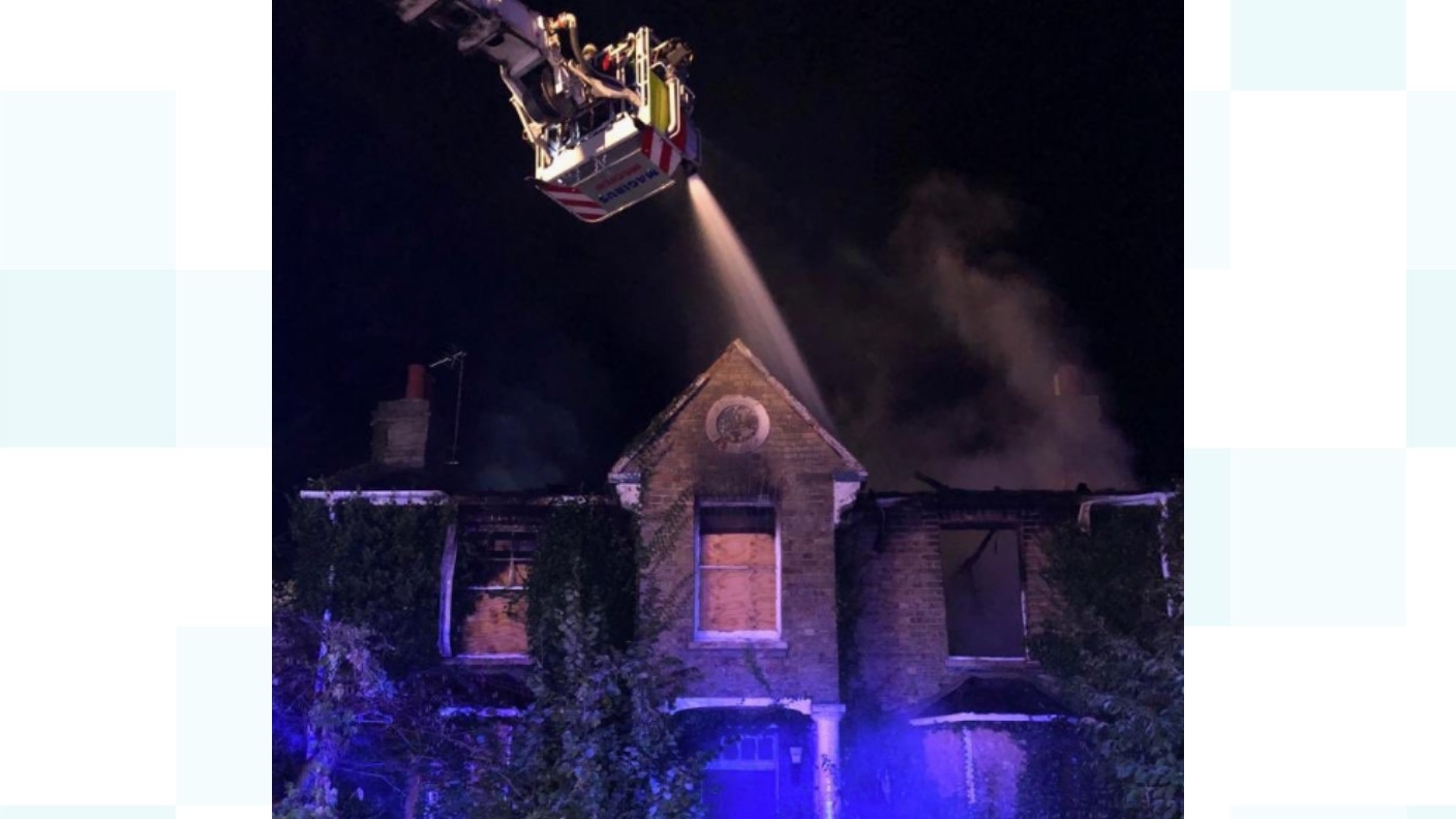 "Well developed" fire at disused Cambridge building | ITV News Anglia