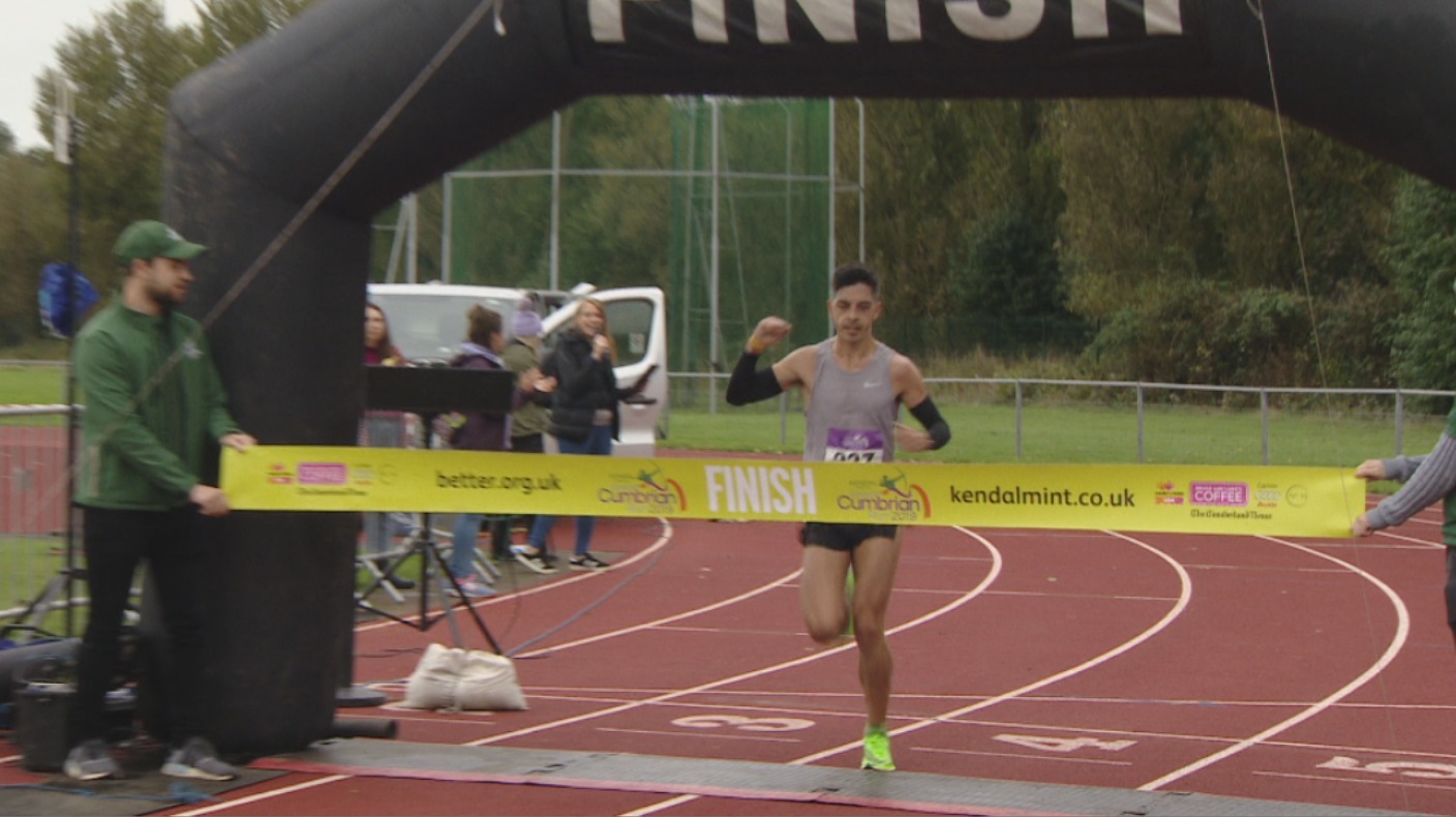 Hundreds turn out for The Great Cumbrian Run | ITV News Border