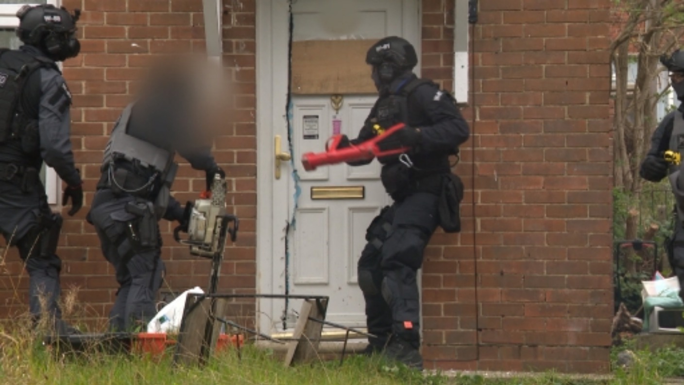 More than 20 arrests made in Swindon during County Lines drug raids ...