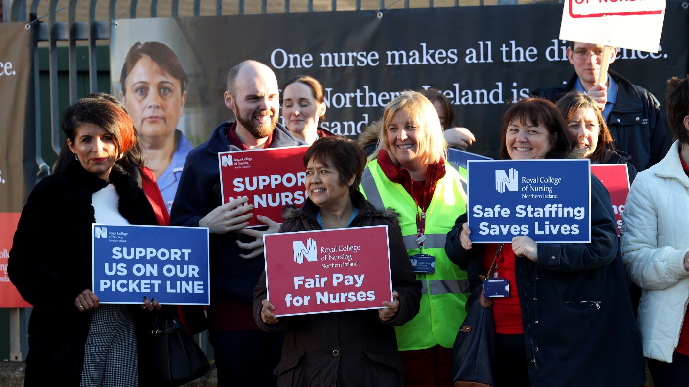 Nurses hit out over ‘patient safety’ warning from Trusts | UTV | ITV News