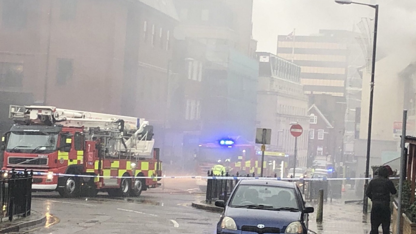 Six crews attend fire at a derelict building in Luton | ITV News Anglia