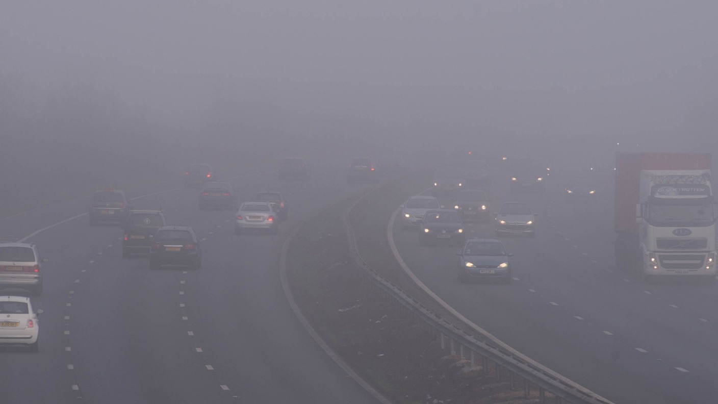 Met Office issues weather warnings for fog and ice | ITV News Granada