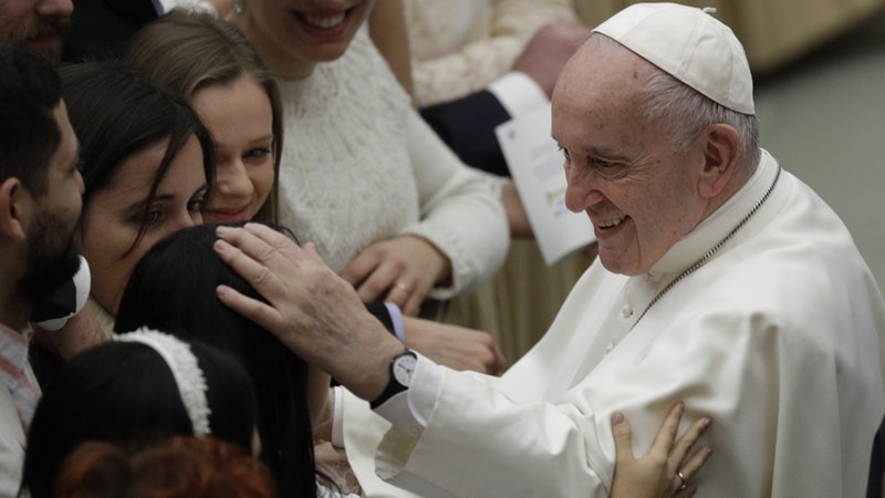 ‘Don’t bite!’ Pope negotiates papal kiss after hand-slapping ...