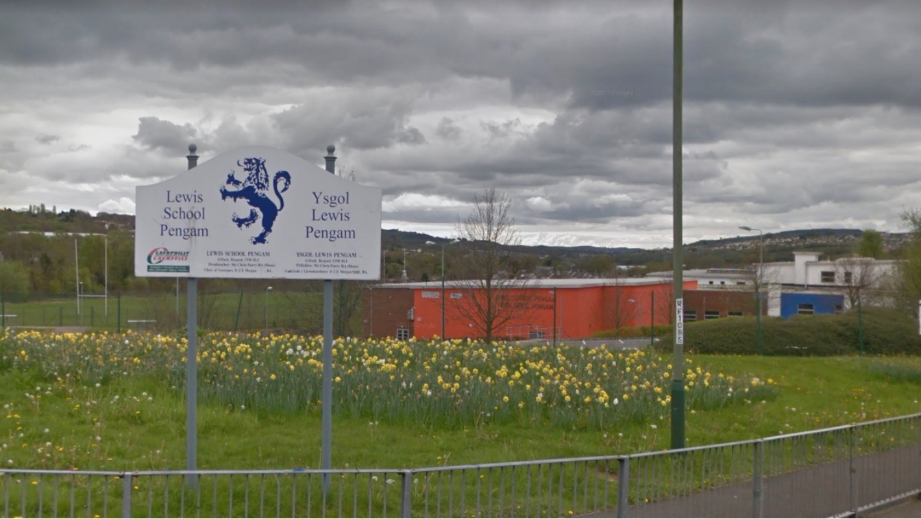 Teachers say 'disruptive pupils' leave them 'fearing for their safety ...